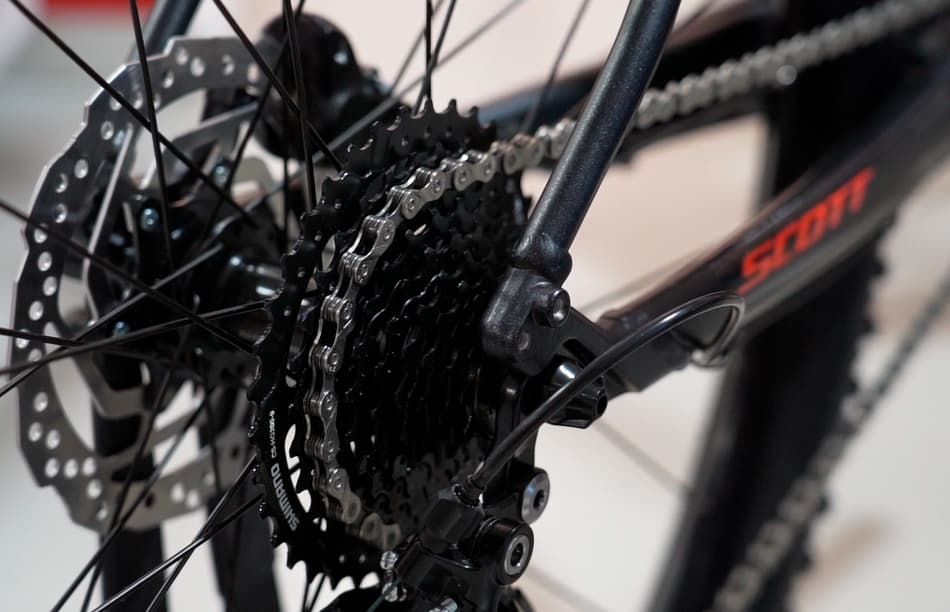 All types of bicycle chains and their compatibilities