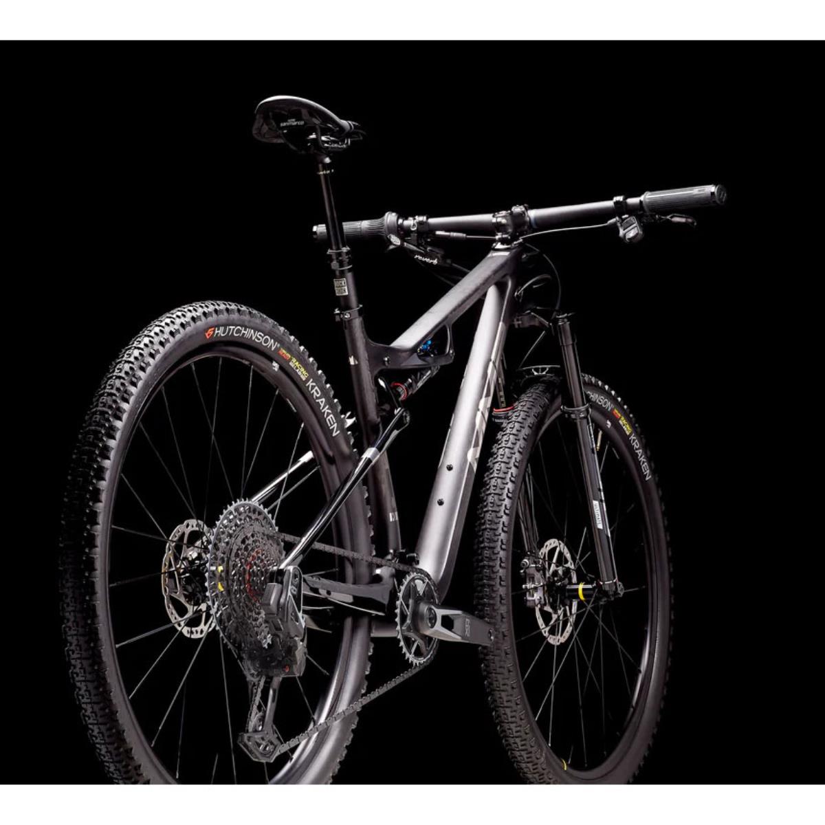 Mmr Kenta 00 2024 Car/chr | Mammoth